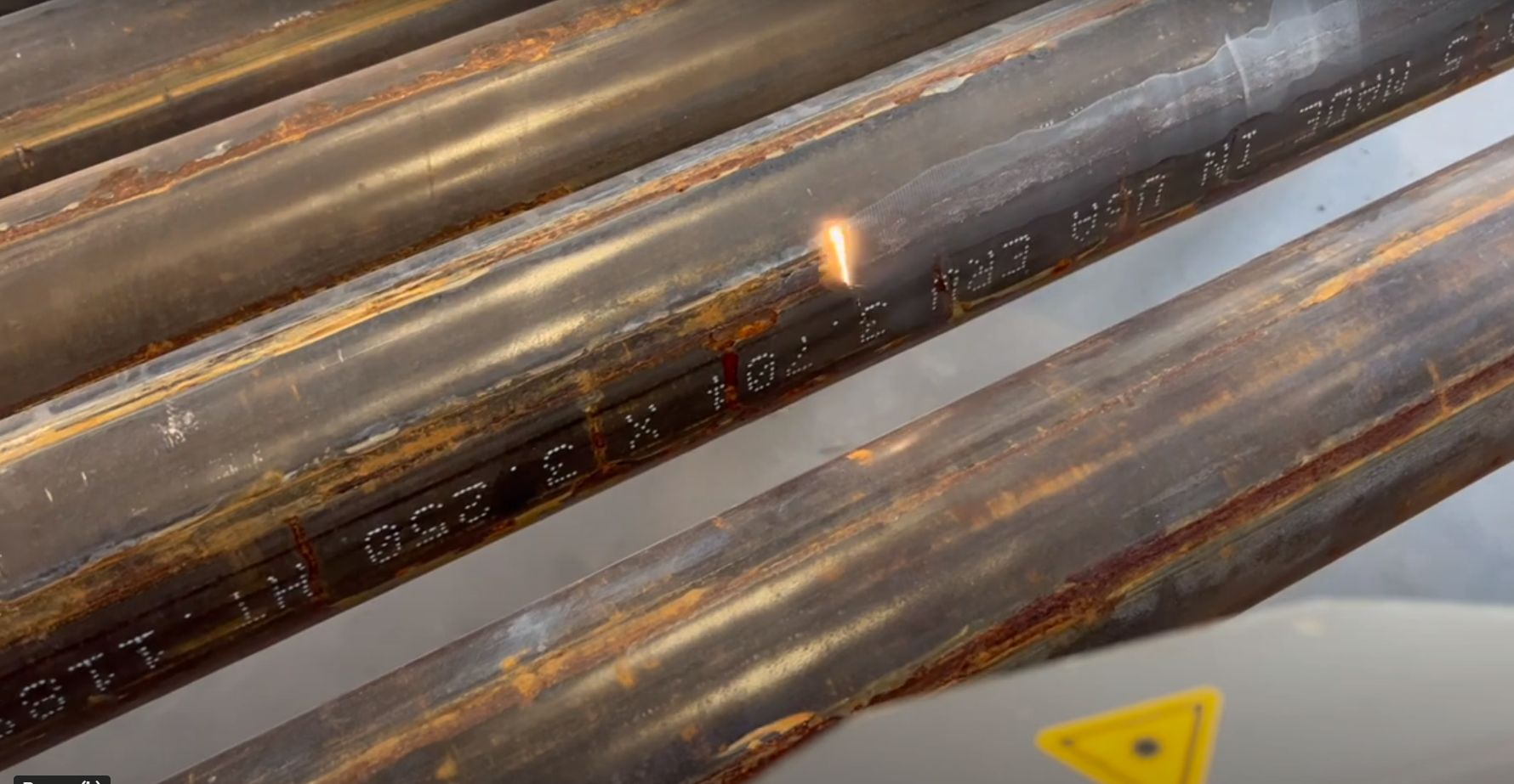 Laser czyszczący M100 skutecznie i szybko usuwa rdzę. - PCB